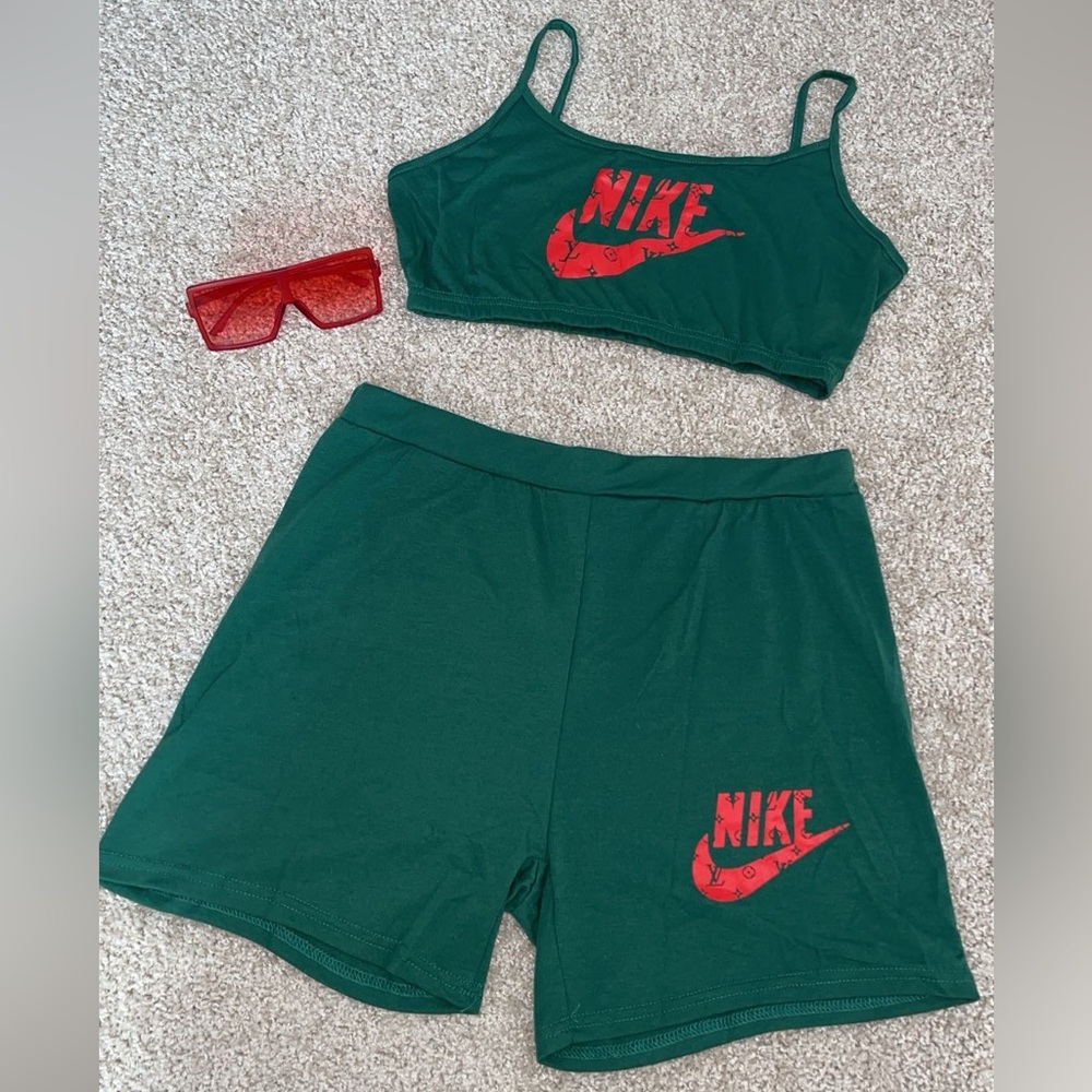 Brand New Nike/Lv Set (Stretchy And Comfortable) - Gem